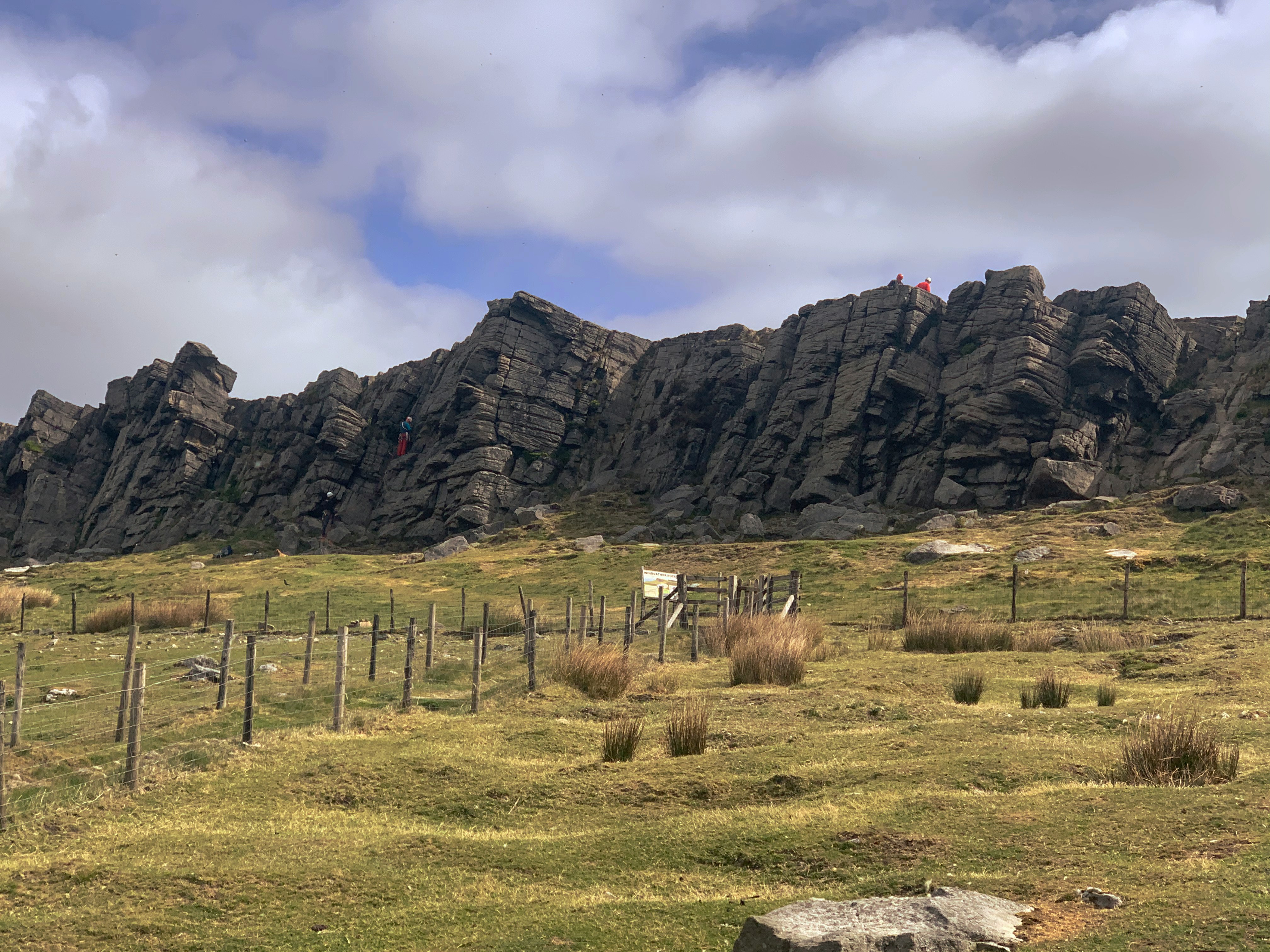 Stanage Edge Walk, Peak District: Parking, Route Options & What to ...